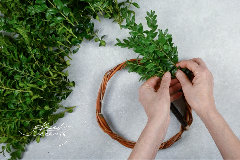 Jarní věnec na dveře | Kreativní Techniky