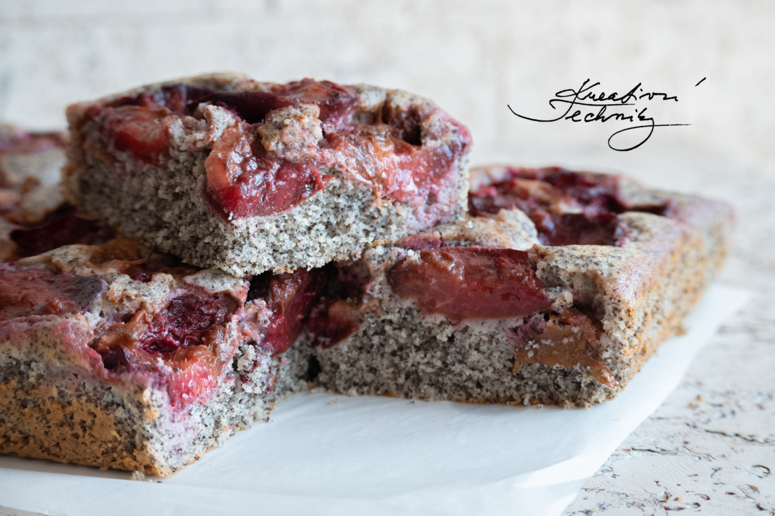 Rychlá hrnková bublanina s mákem a švestkami | Kreativní Techniky